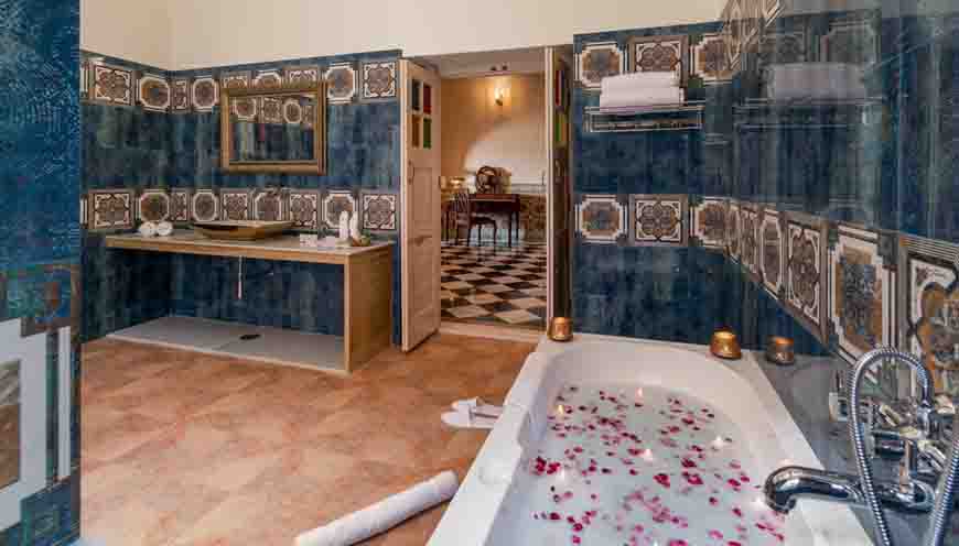 Best Resort in Jaisalmer | Luxury Hotel Stay with Pool & Bar ...